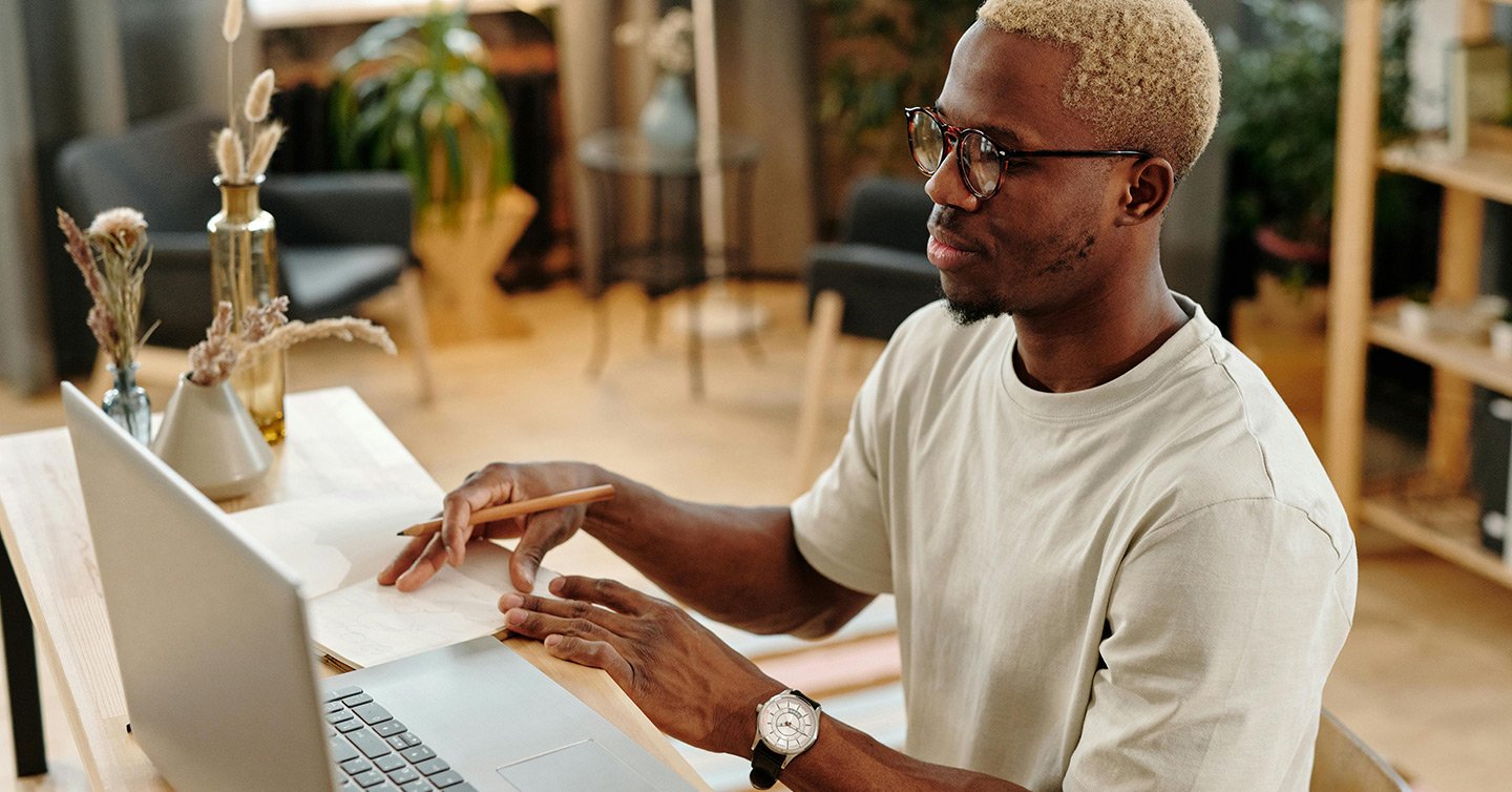 Shopify Beginners: What to Expect When Buying a Domain Name - Sufio