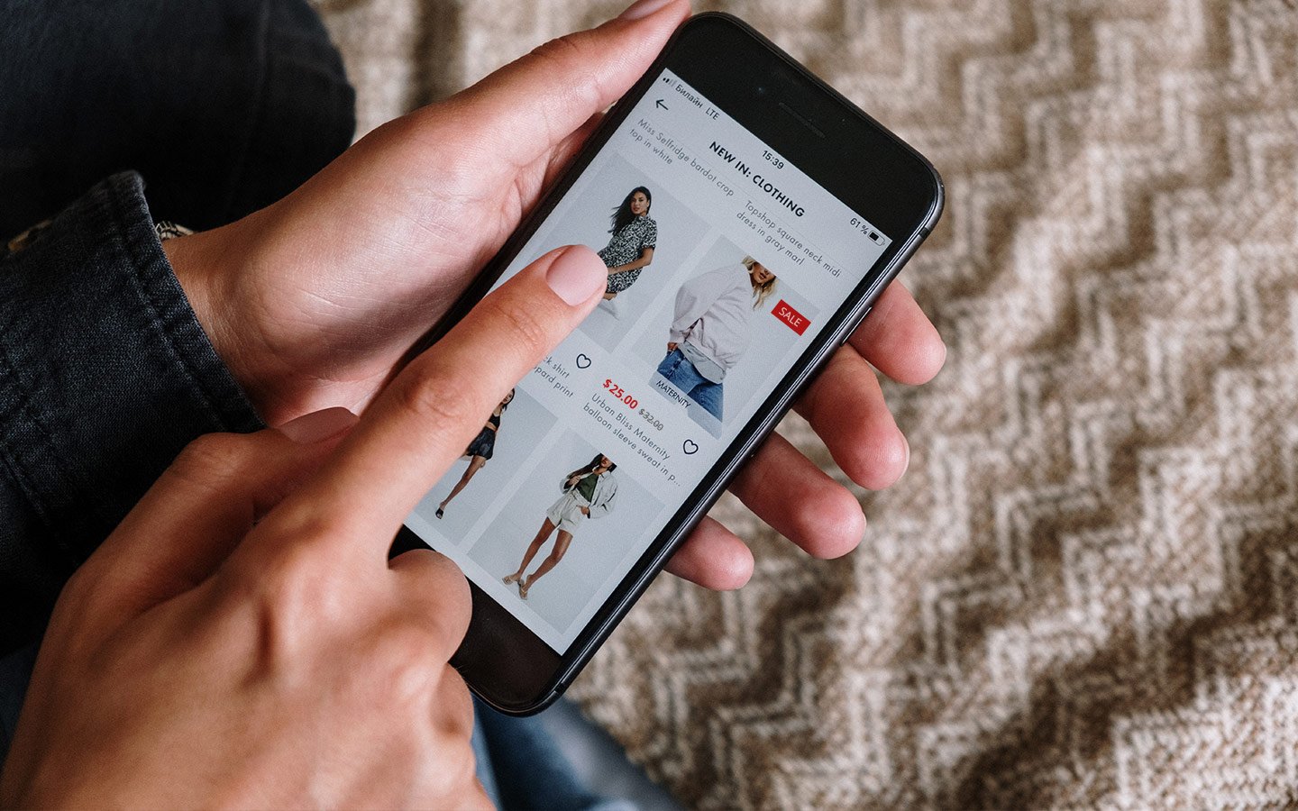 How Ecommerce Businesses Turn Clicks into Customers - Sufio