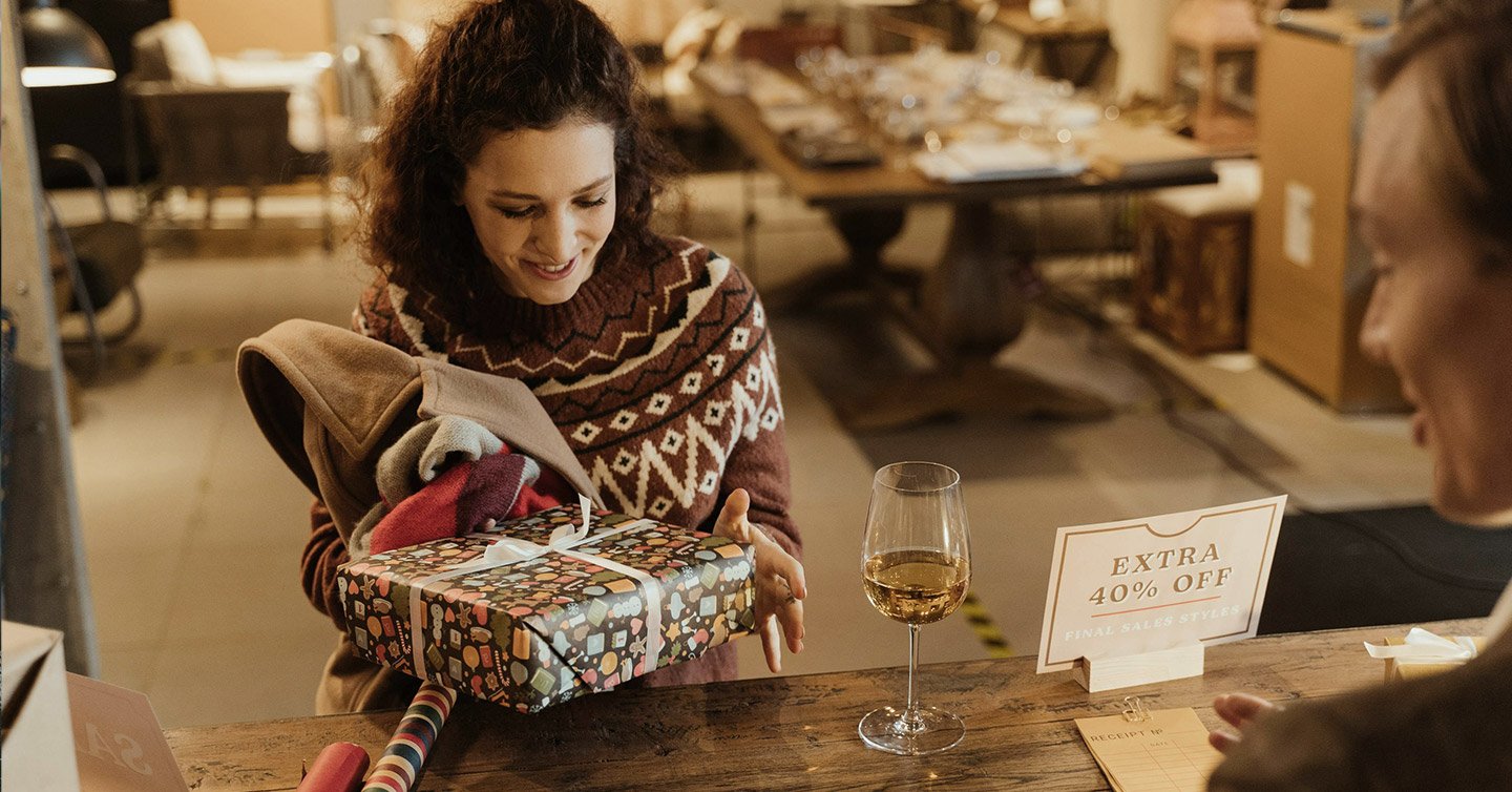 Shopify Seasonal Branding Guide: Boost Holiday Sales - Sufio